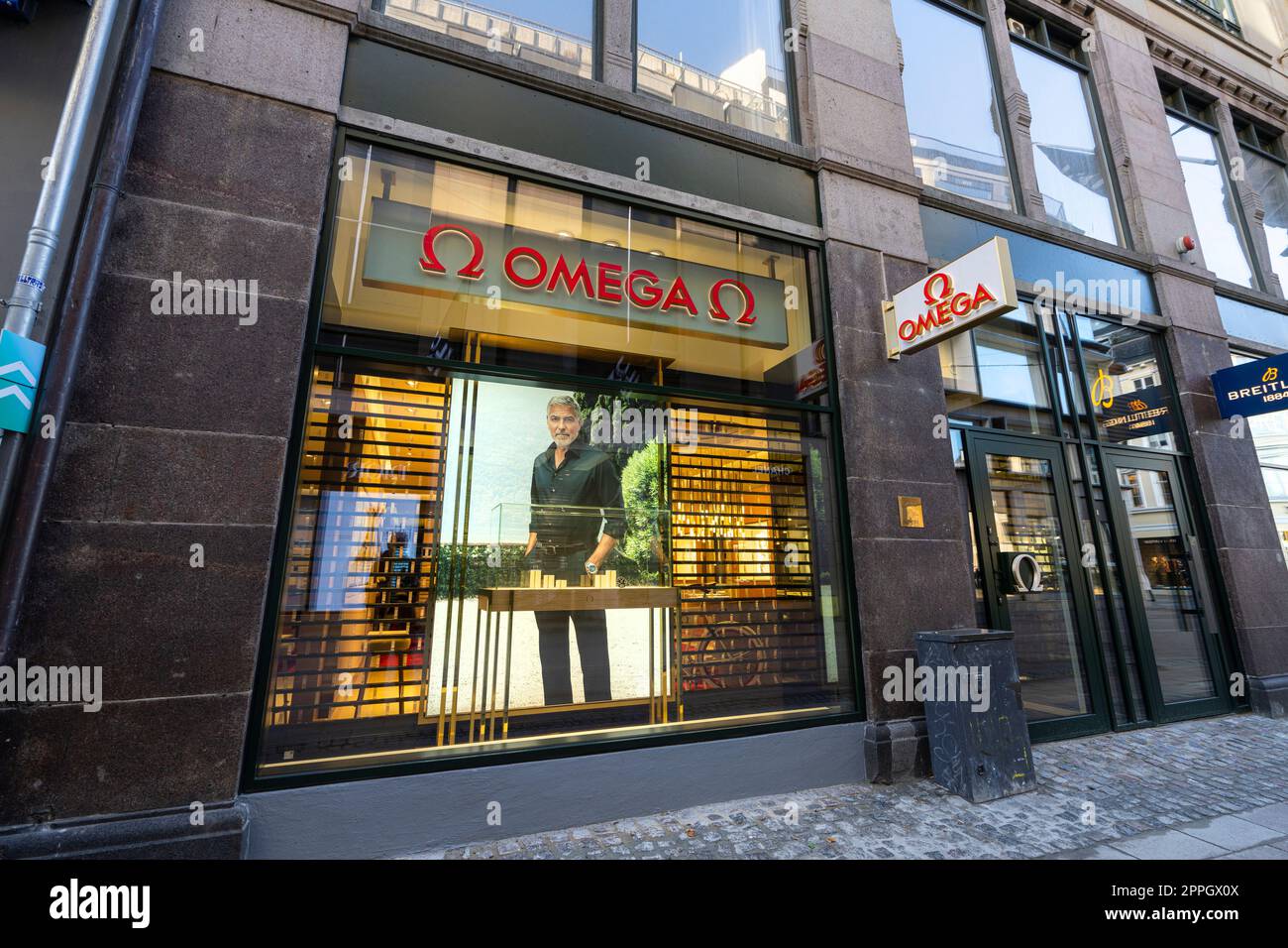 Omega watch company logo hi-res stock photography and images - Alamy