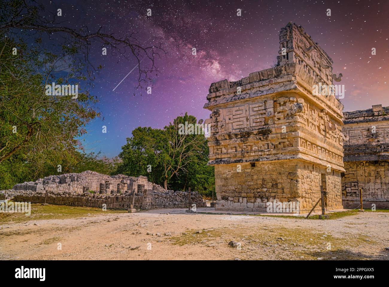 Chaac chichen itza hi-res stock photography and images - Alamy
