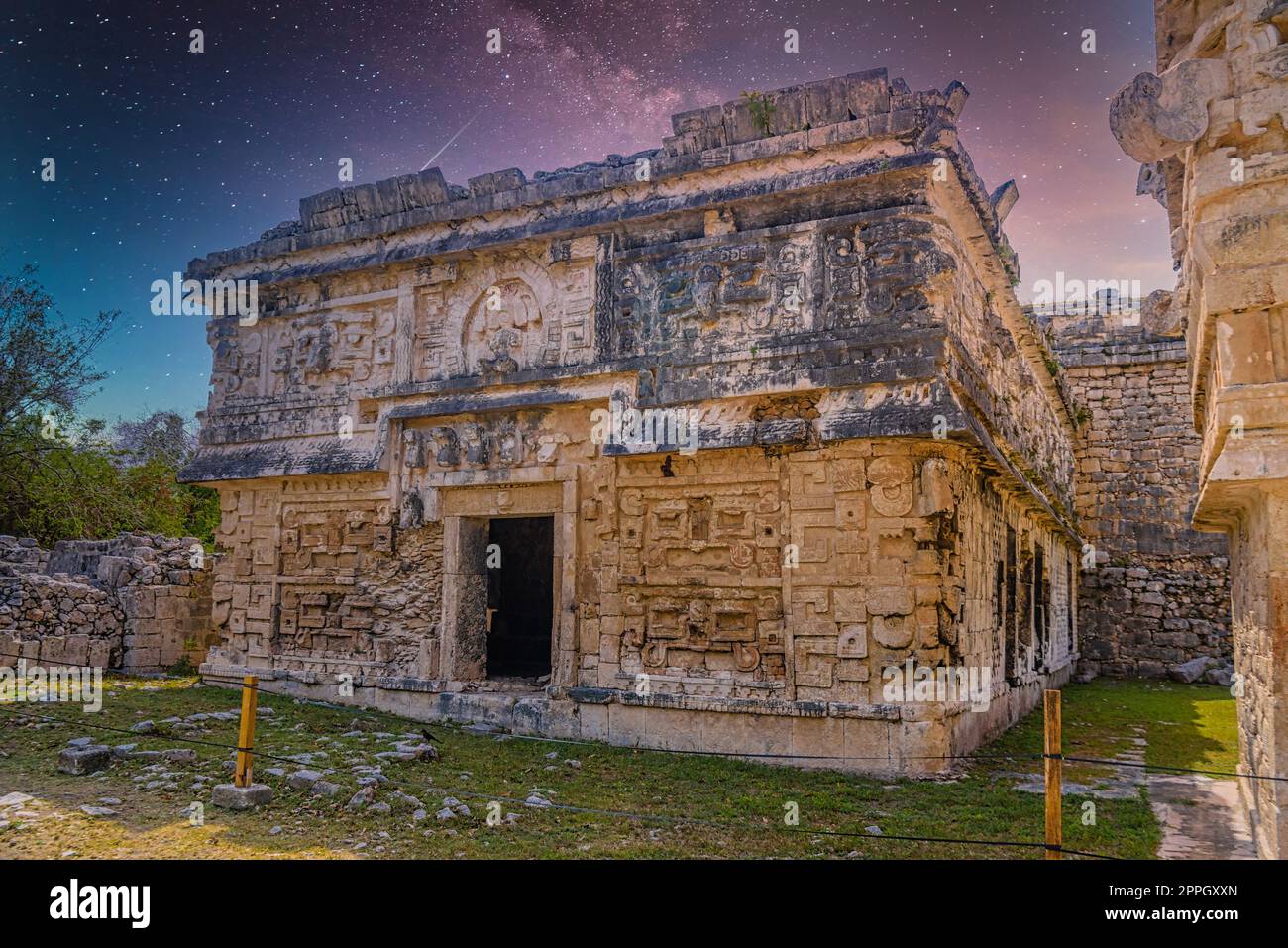 Chaac chichen itza hi-res stock photography and images - Alamy