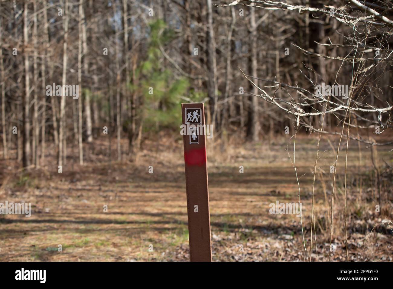 Hiking trail marker outside hi-res stock photography and images - Alamy