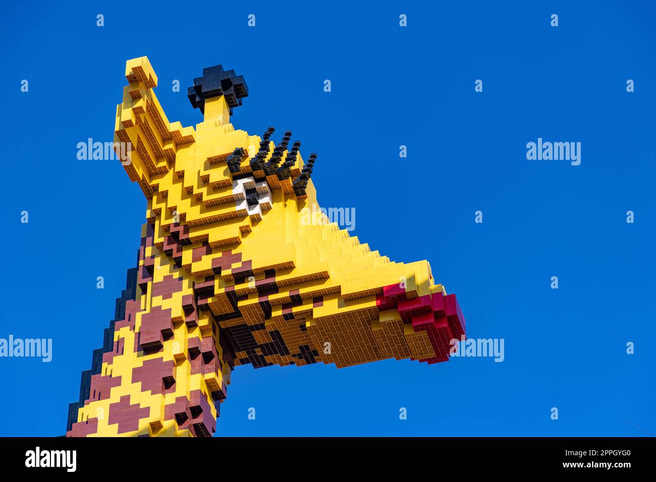 Lego head hi-res stock photography and images - Alamy
