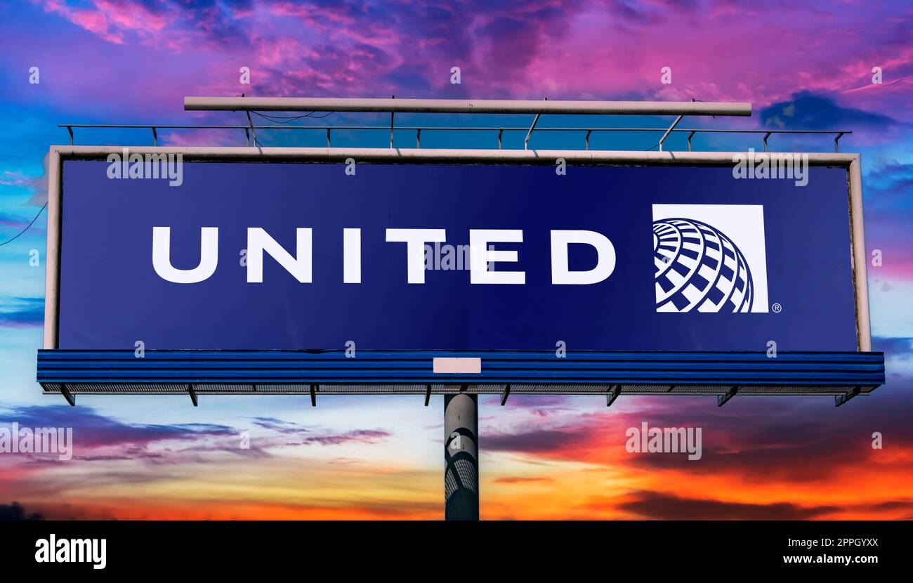 Advertisement billboard displaying logo of United Airlines Stock Photo ...