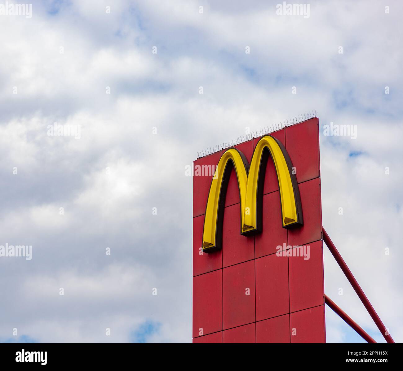 Mcdonald sign hi-res stock photography and images - Alamy