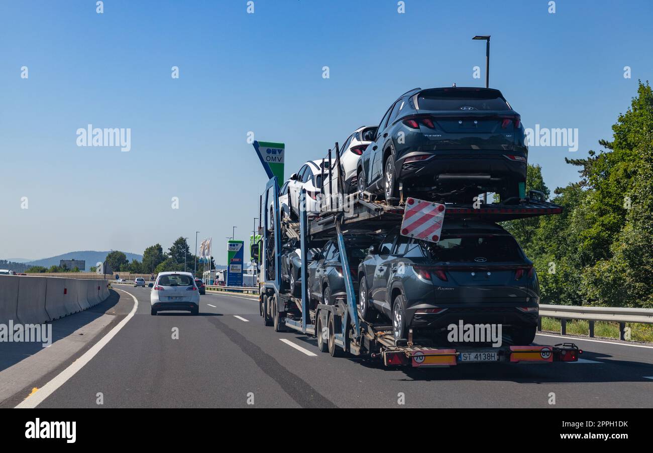 Car transporter lorry hi-res stock photography and images - Alamy