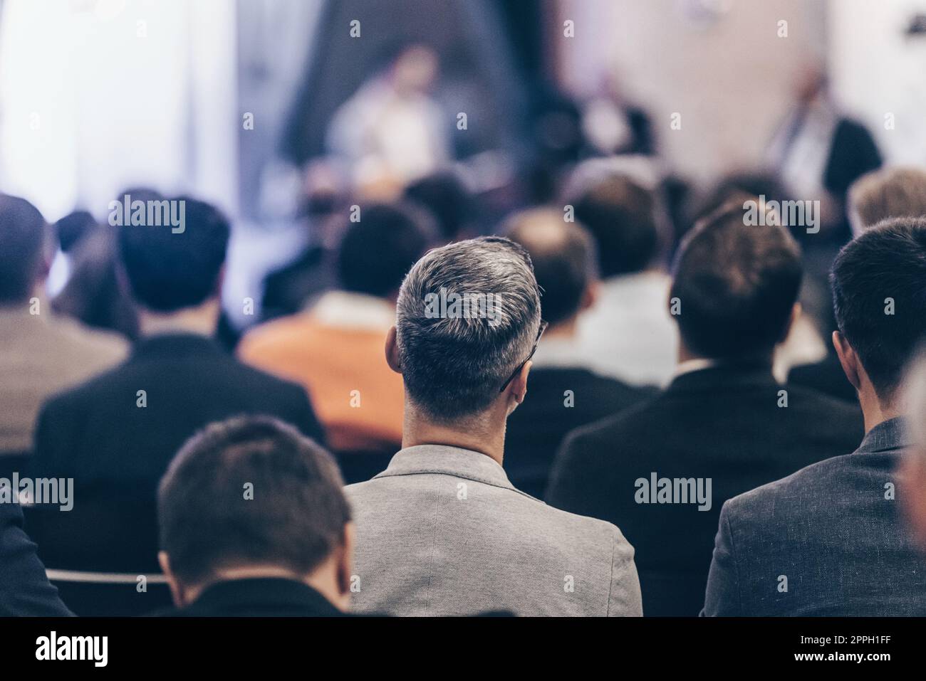 Round table discussion at business conference event Stock Photo - Alamy