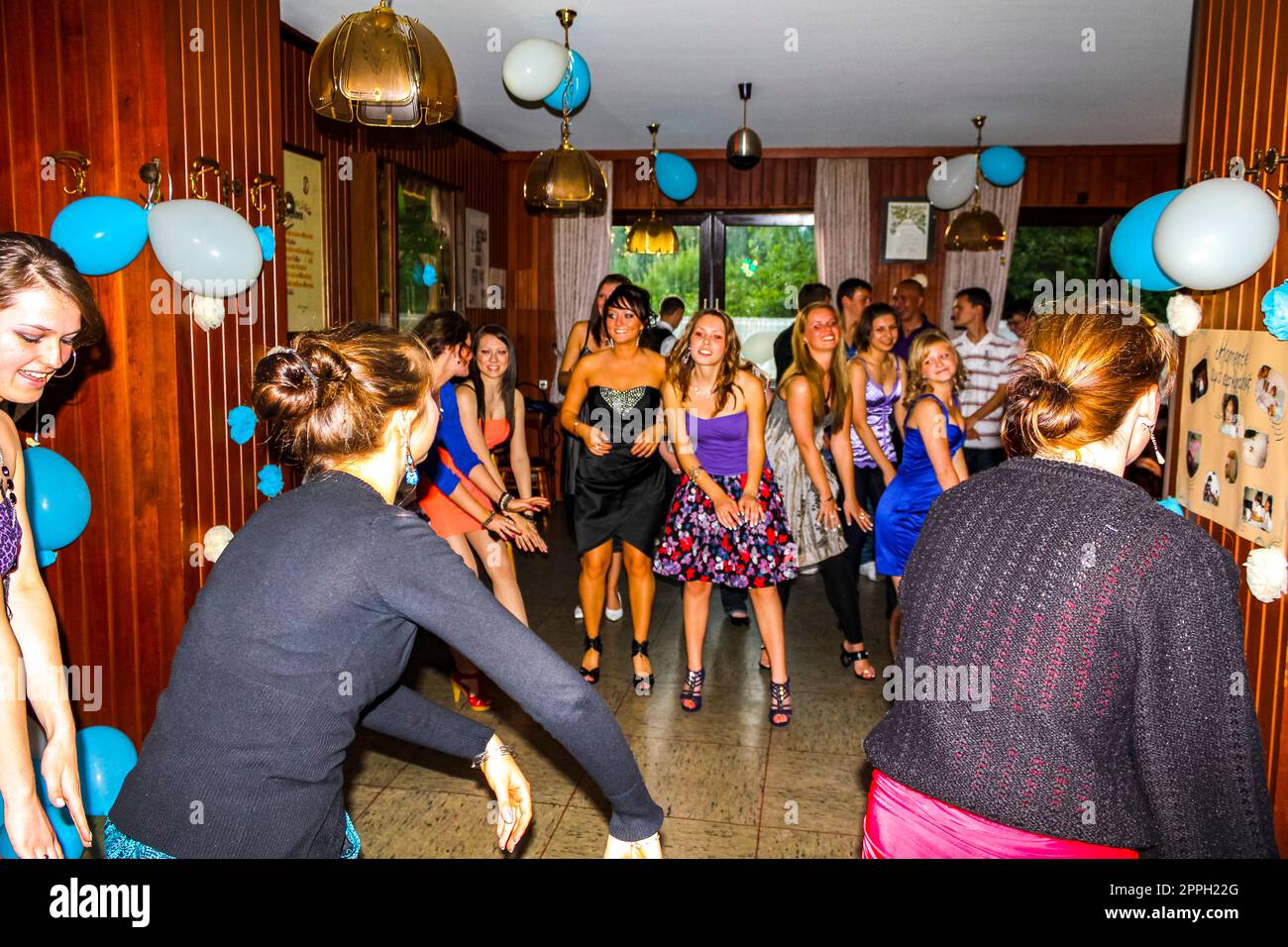 People party hi-res stock photography and images - Alamy