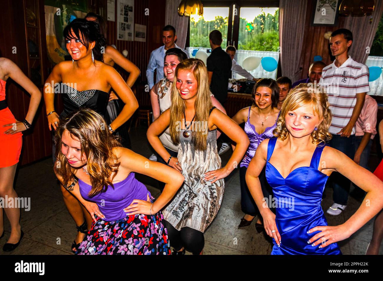 People party hi-res stock photography and images - Alamy