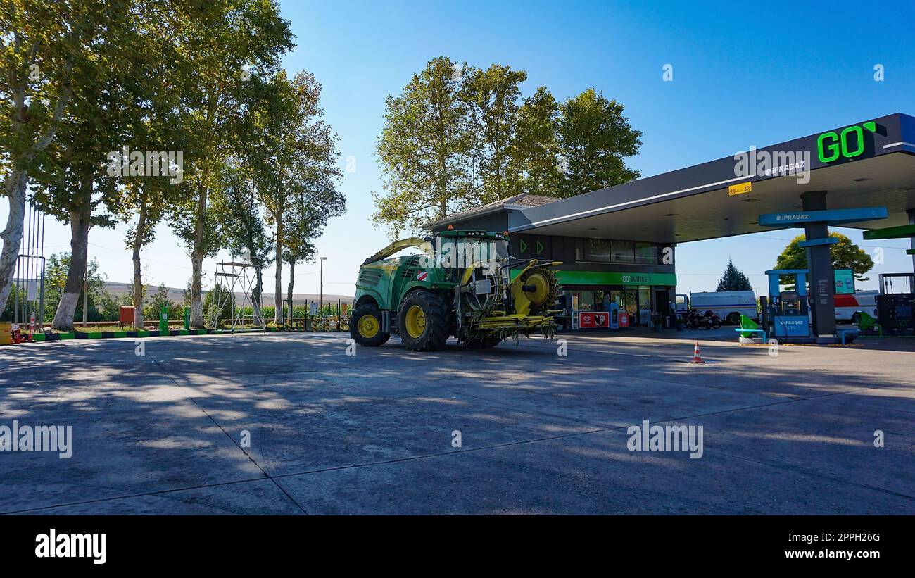 Ukraine agriculture tractor hi-res stock photography and images - Alamy