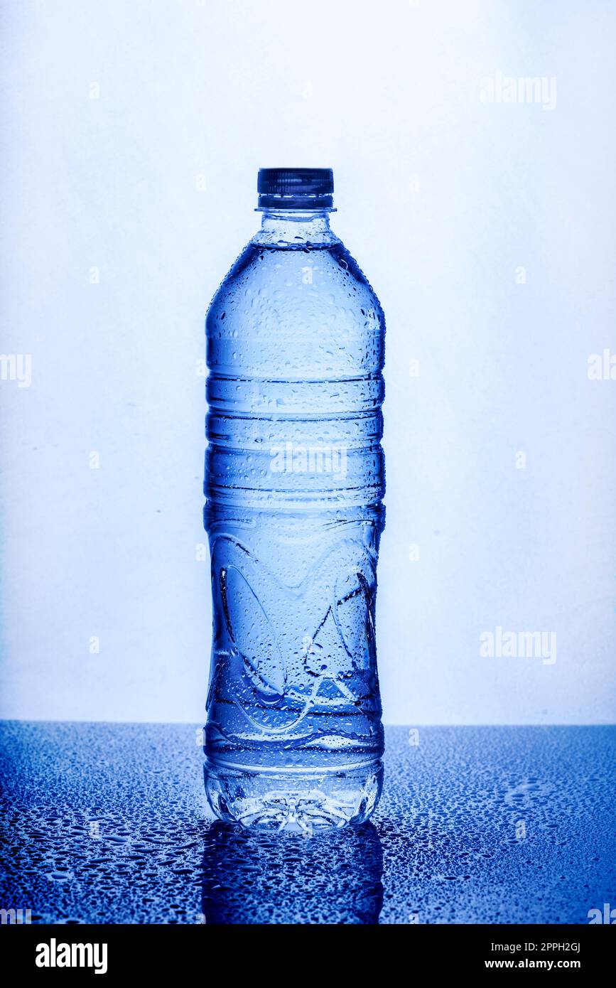 Drink drinking water plastic bottle hi-res stock photography and images ...