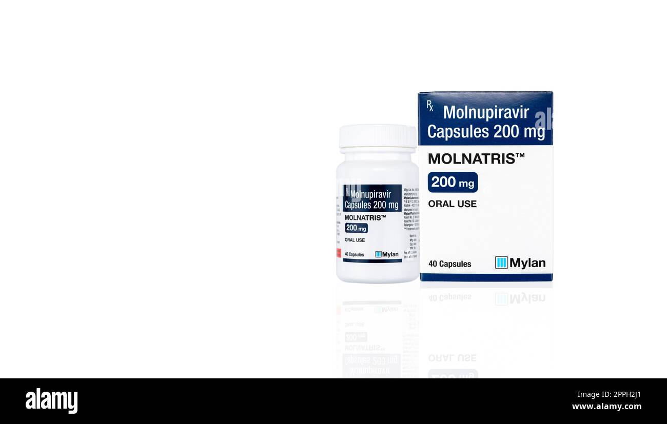 CHONBURI, THAILAND-OCTOBER 17, 2022 : Molnupiravir capsules 200 mg in ...