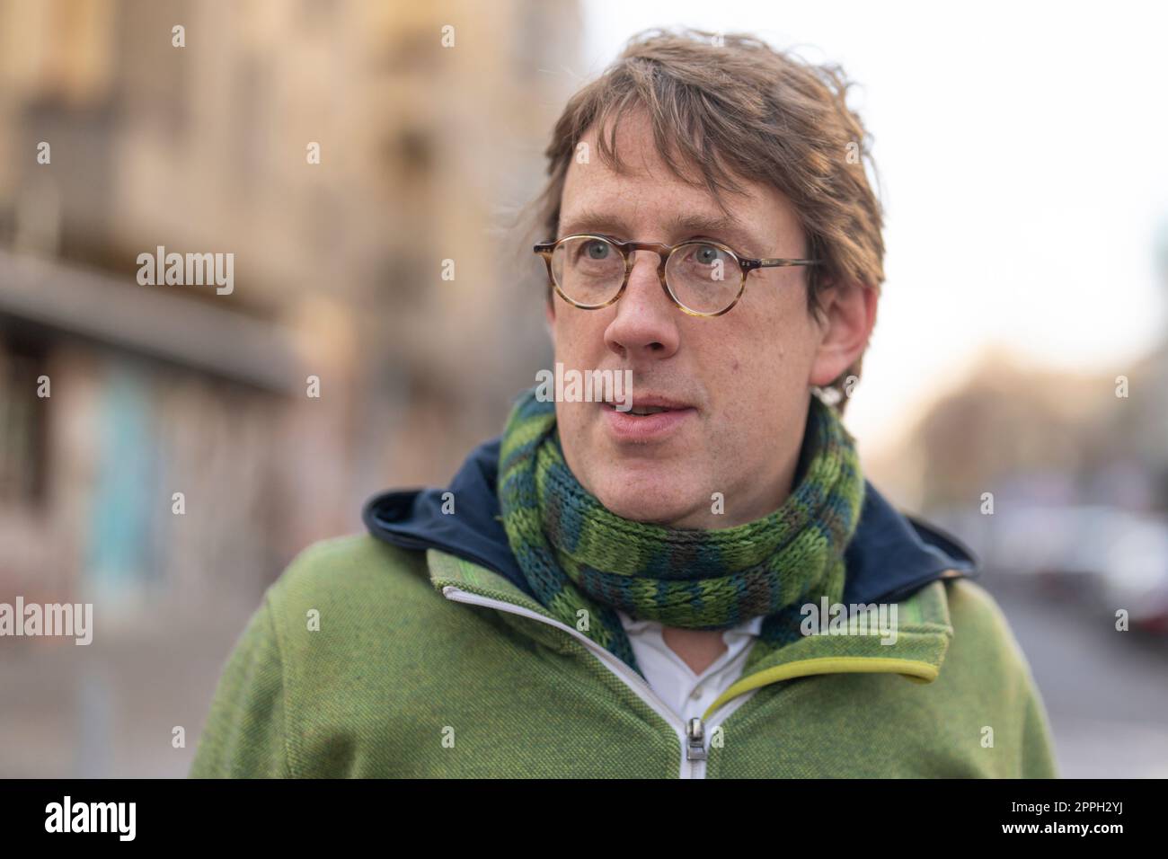 Opening of the new construction section of the Weser Street bicycle ...