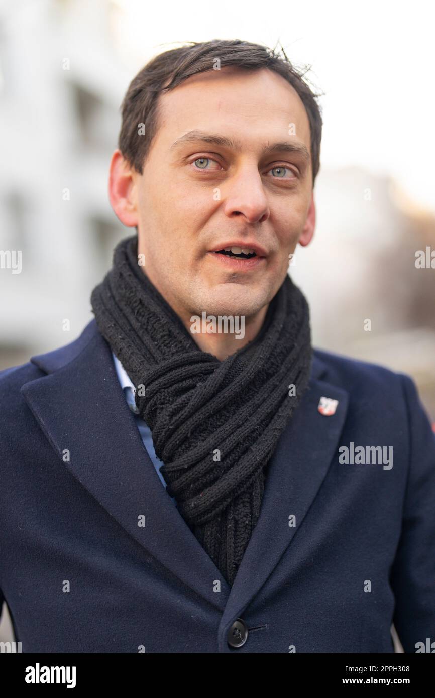 Opening of the new construction section of the Weser Street bicycle ...