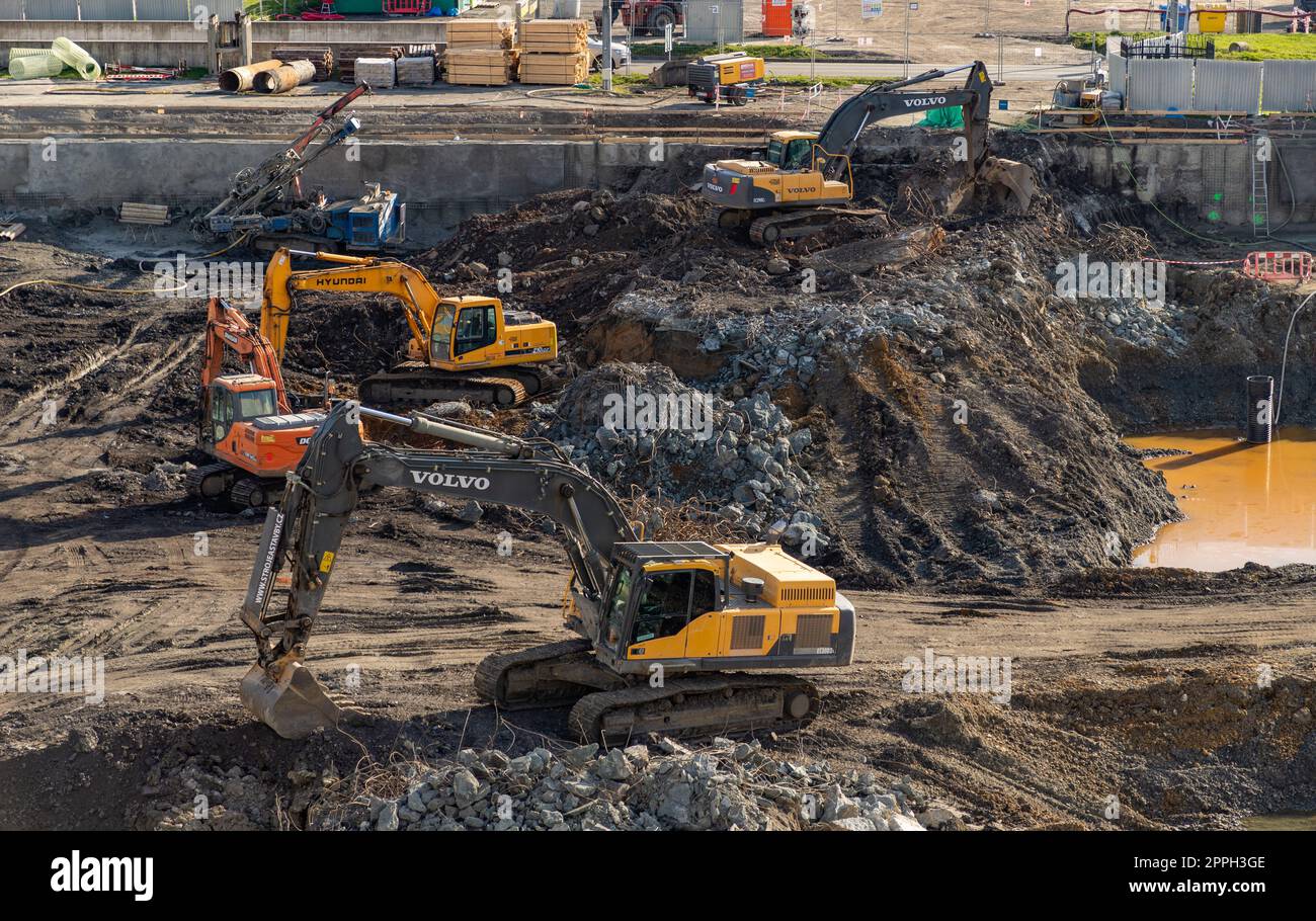Working excavators construction site hi-res stock photography and ...