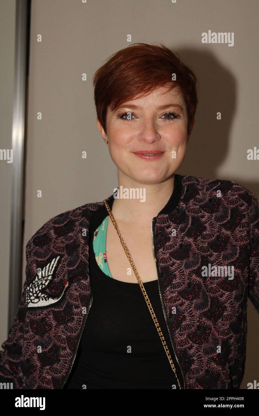 Franciska Mirka Friede (Narrator,Voice Actress)German Comic Con ...