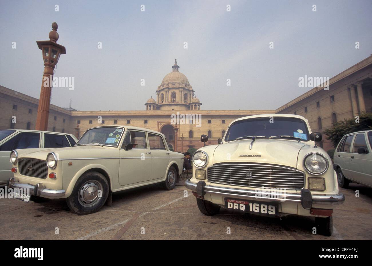 the architecture of the President Estate Rashtrapati Bhavan in the city ...