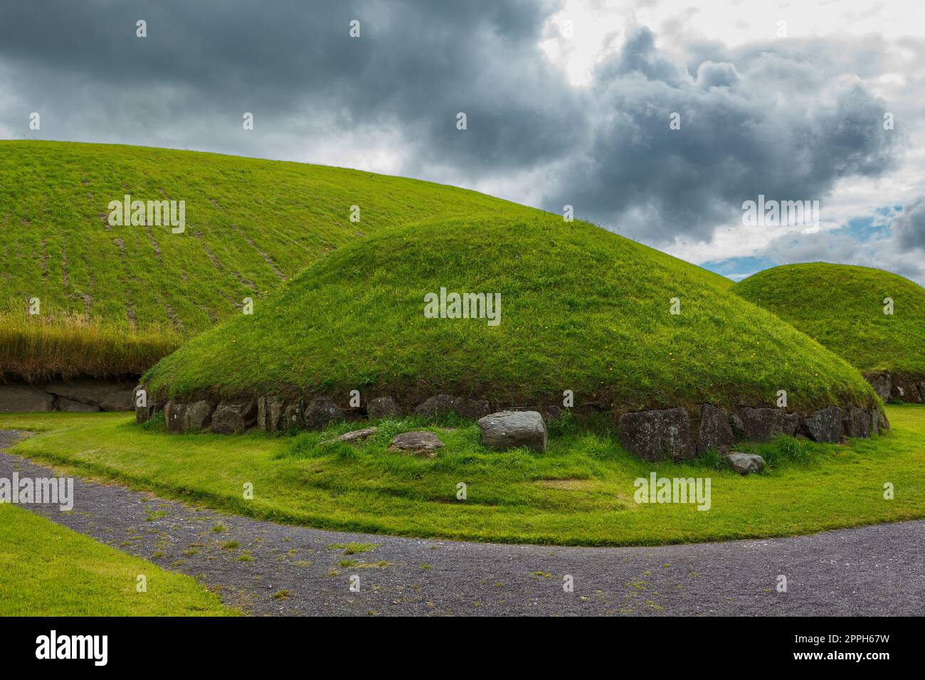 Megalithic megalithic tombs hi-res stock photography and images - Alamy