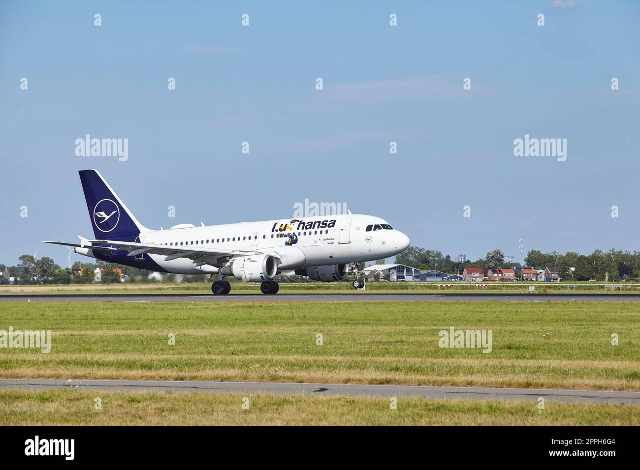 Amsterdam Airport Schiphol - Airbus A319-114 of Lufthansa (mascots Lu ...