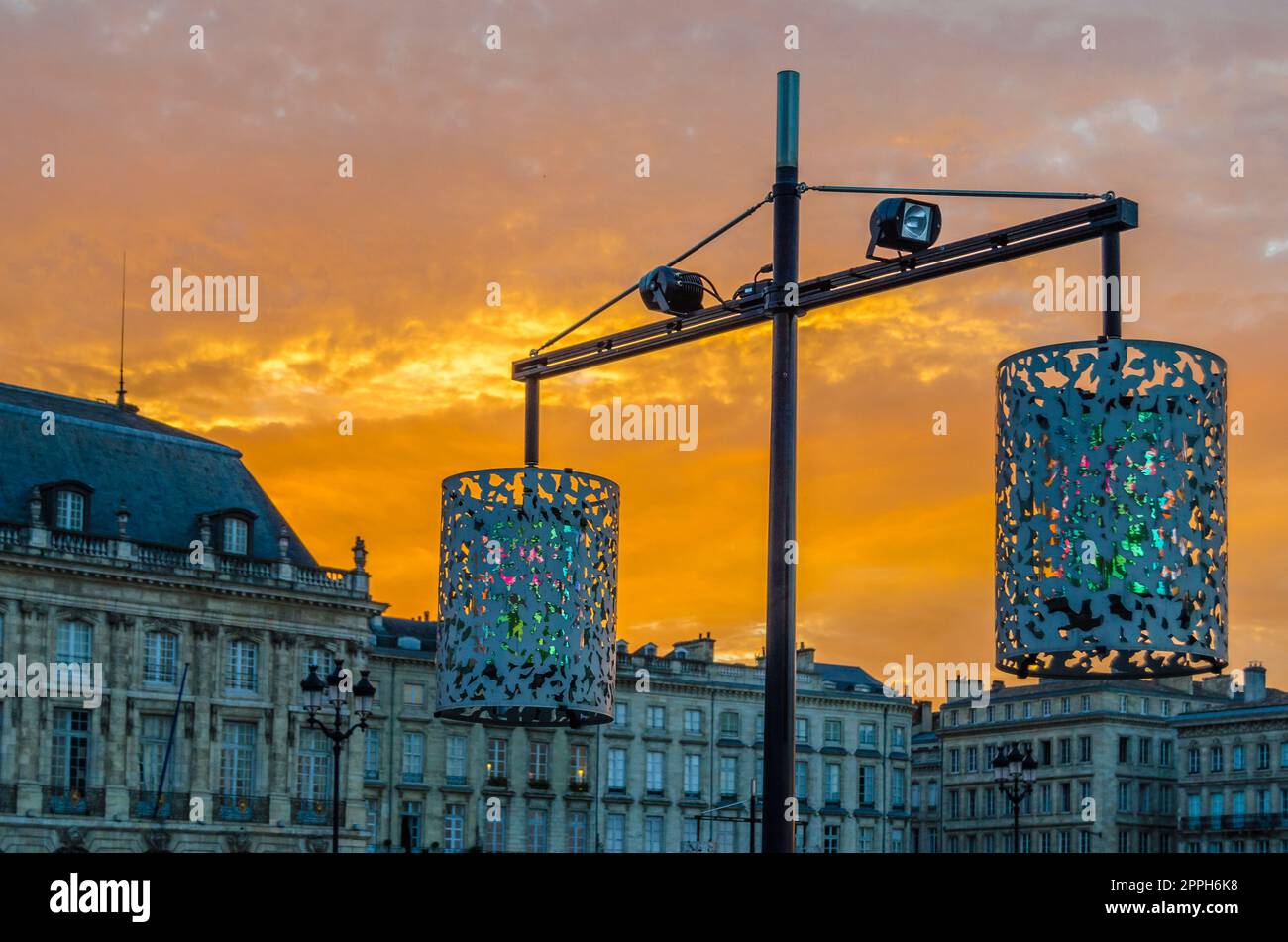 Architecture bordeaux france hi-res stock photography and images - Alamy