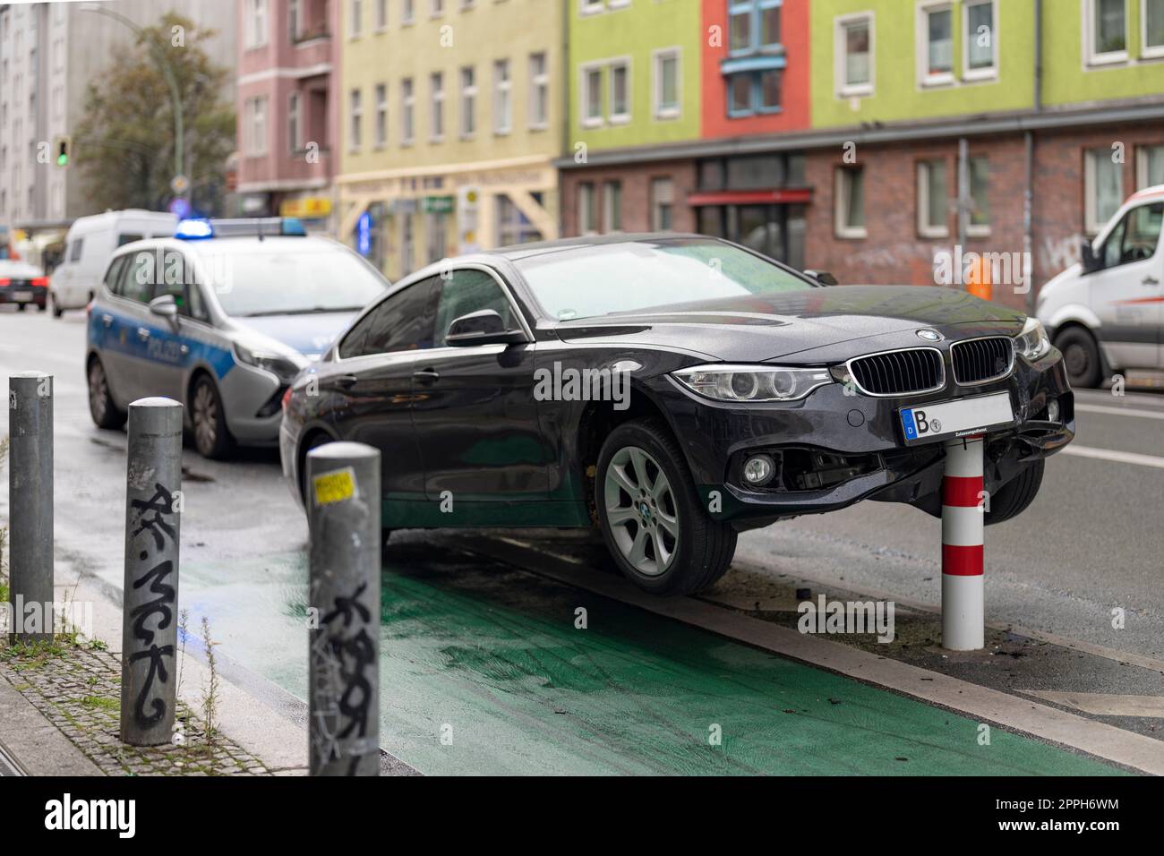 Car hit bollard hi-res stock photography and images - Alamy