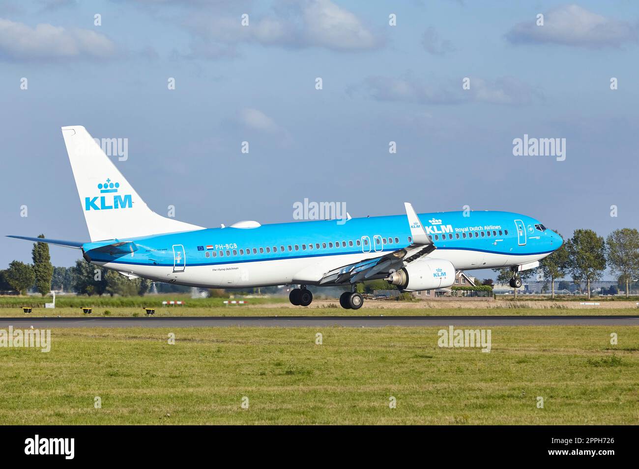 Side view 737 hi-res stock photography and images - Alamy