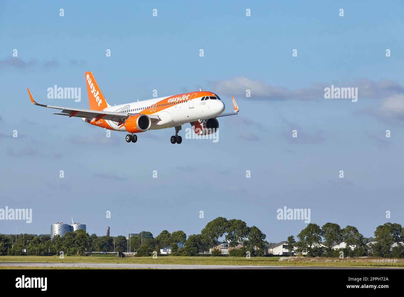 Amsterdam Airport Schiphol - Airbus A320-251N of easyJet (NEO livery ...