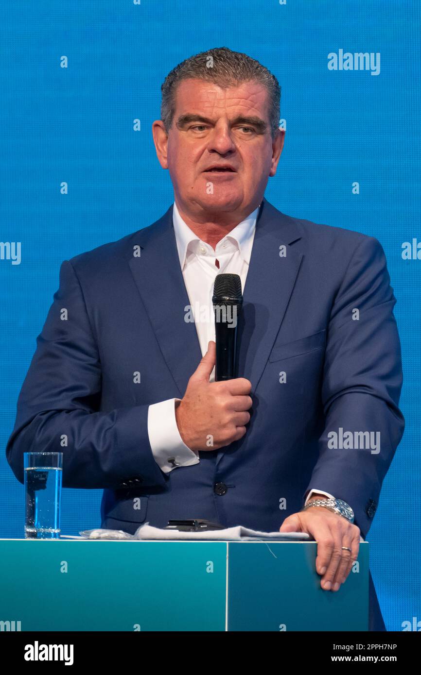 Ceo stadler rail ag hi-res stock photography and images - Alamy