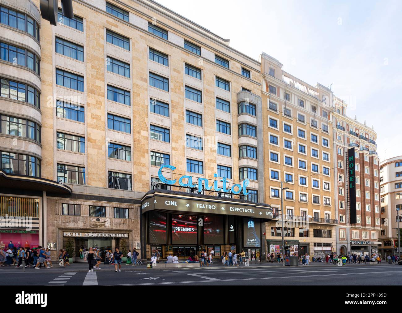 Capitol cinema madrid gran via hi-res stock photography and images - Alamy