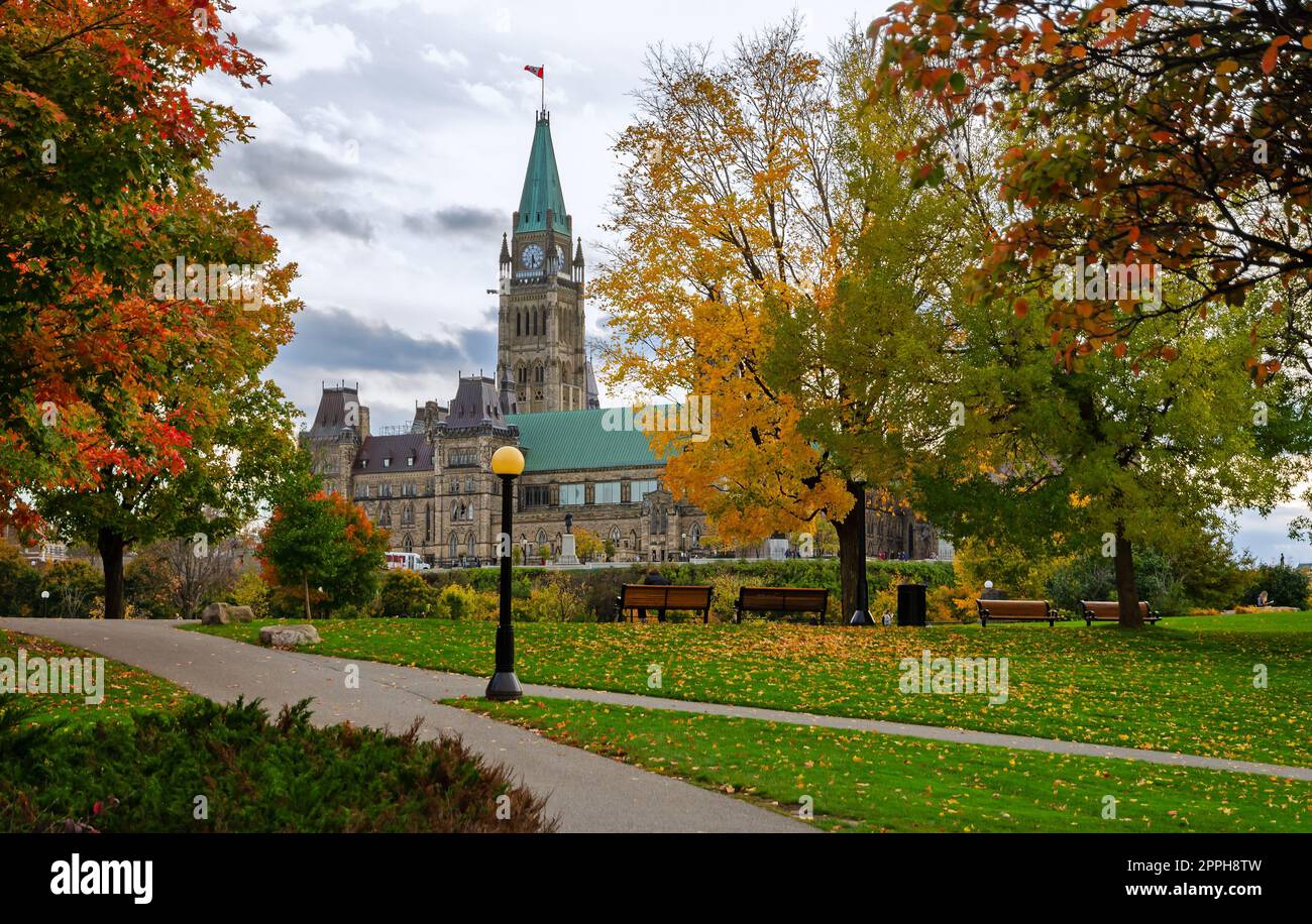 Centre block of the canadian parliament buildings hi-res stock ...