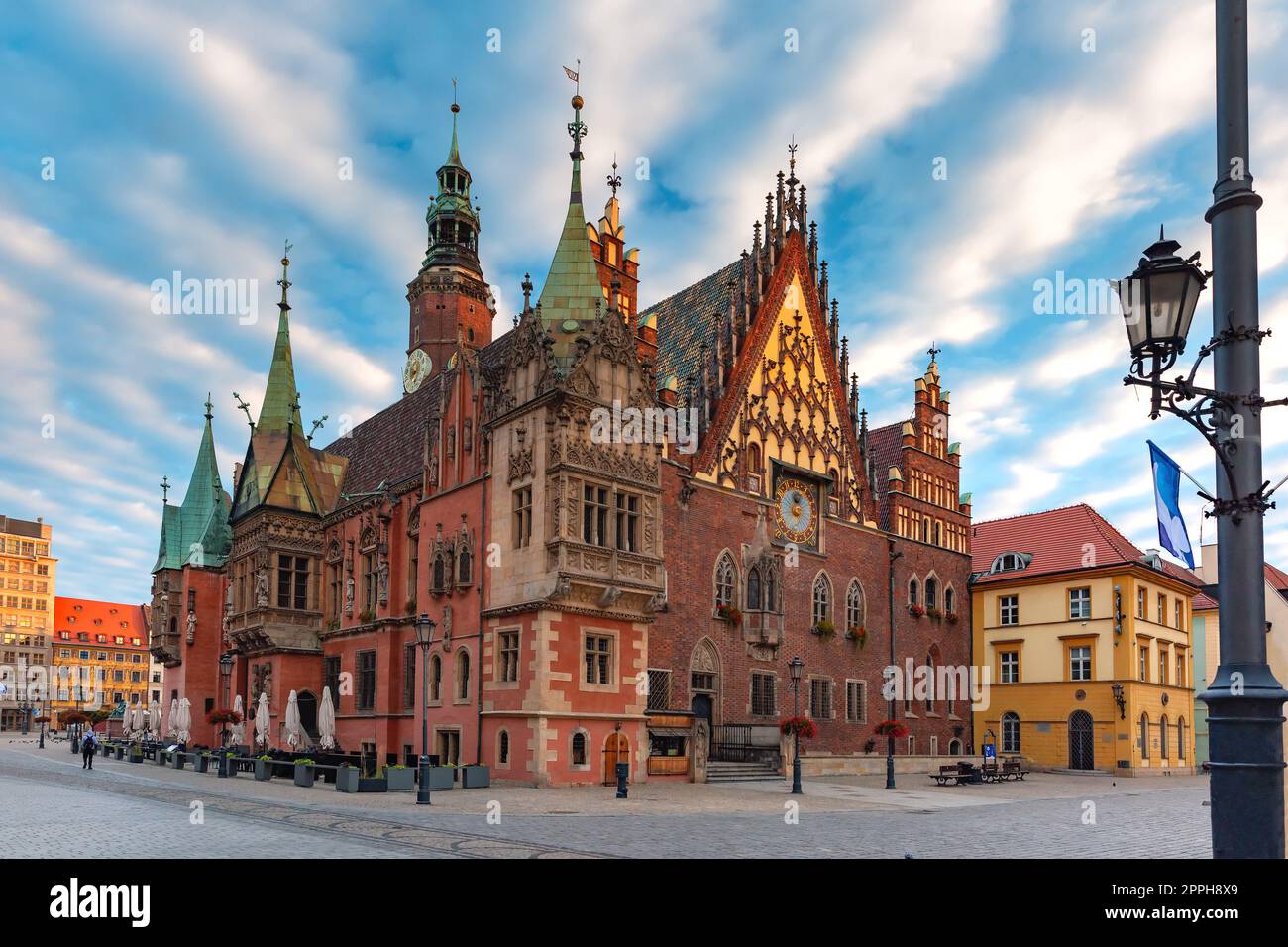 Wroclaw house poland polish town city hi-res stock photography and images - Alamy