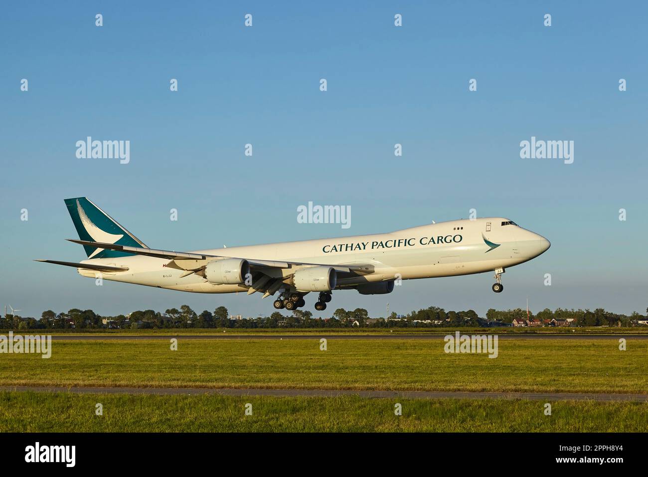 Amsterdam Airport Schiphol - Boeing 747-867F of Cathay Pacific Cargo ...