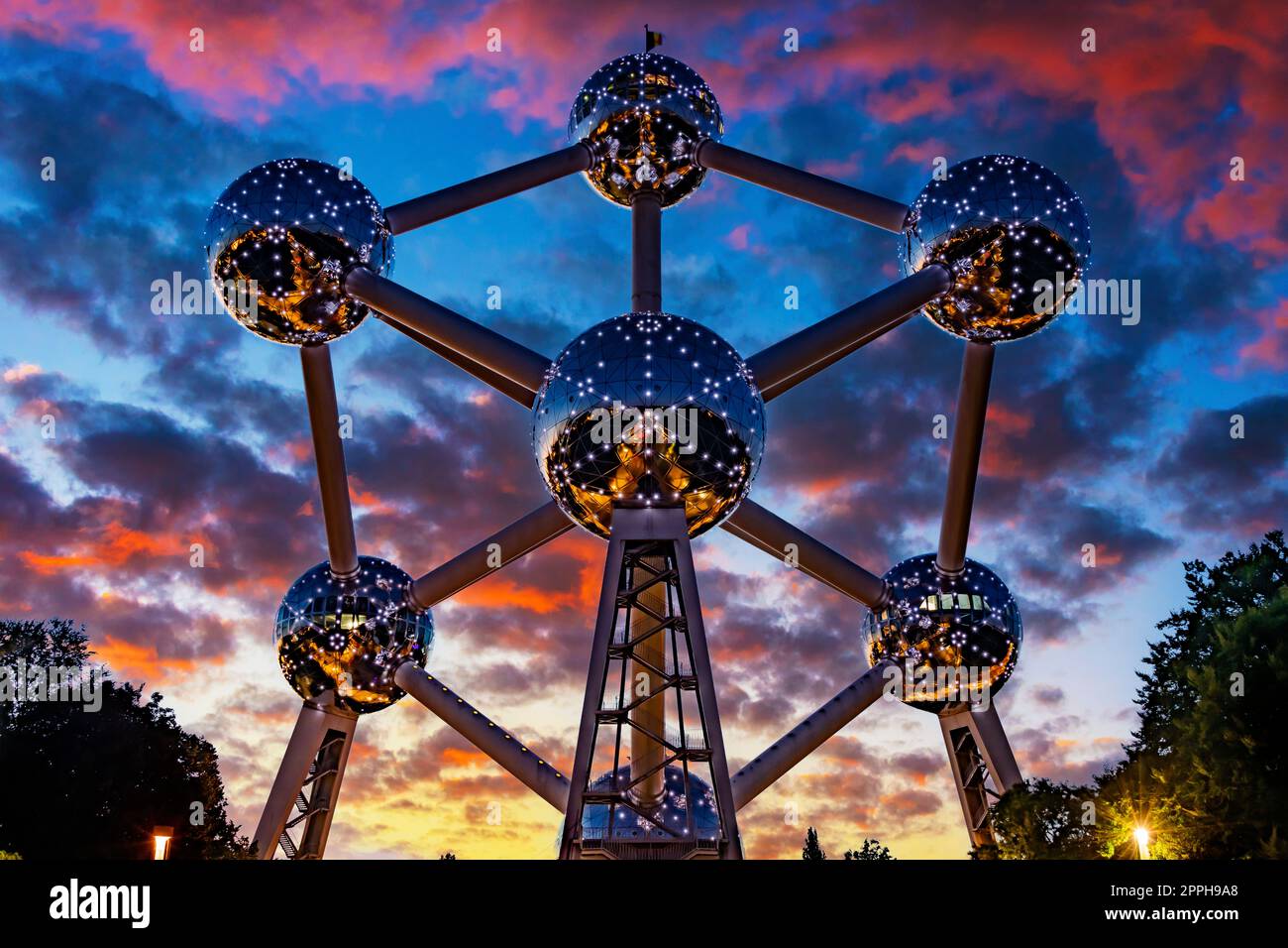 The Atomium, the famous landmark of Brussels, Belgium Stock Photo - Alamy
