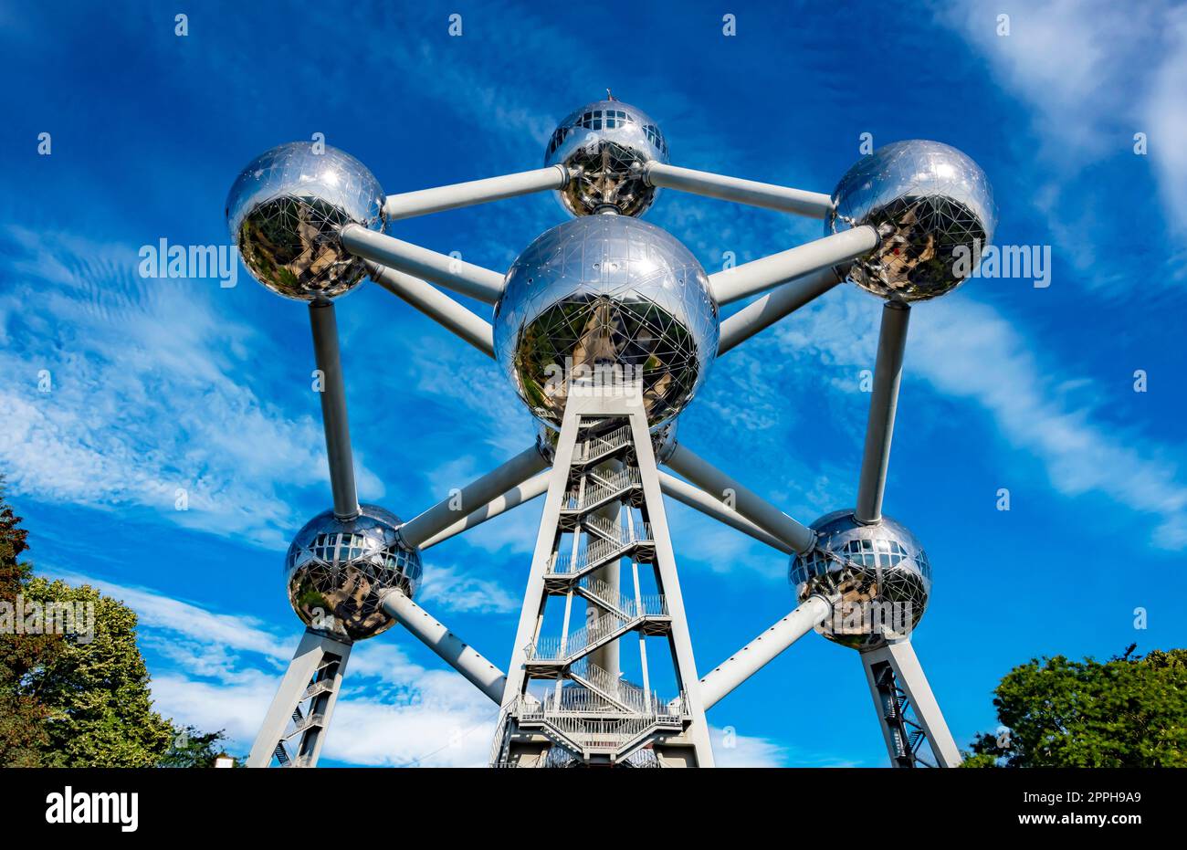 Atomium famous architecture hi-res stock photography and images - Alamy