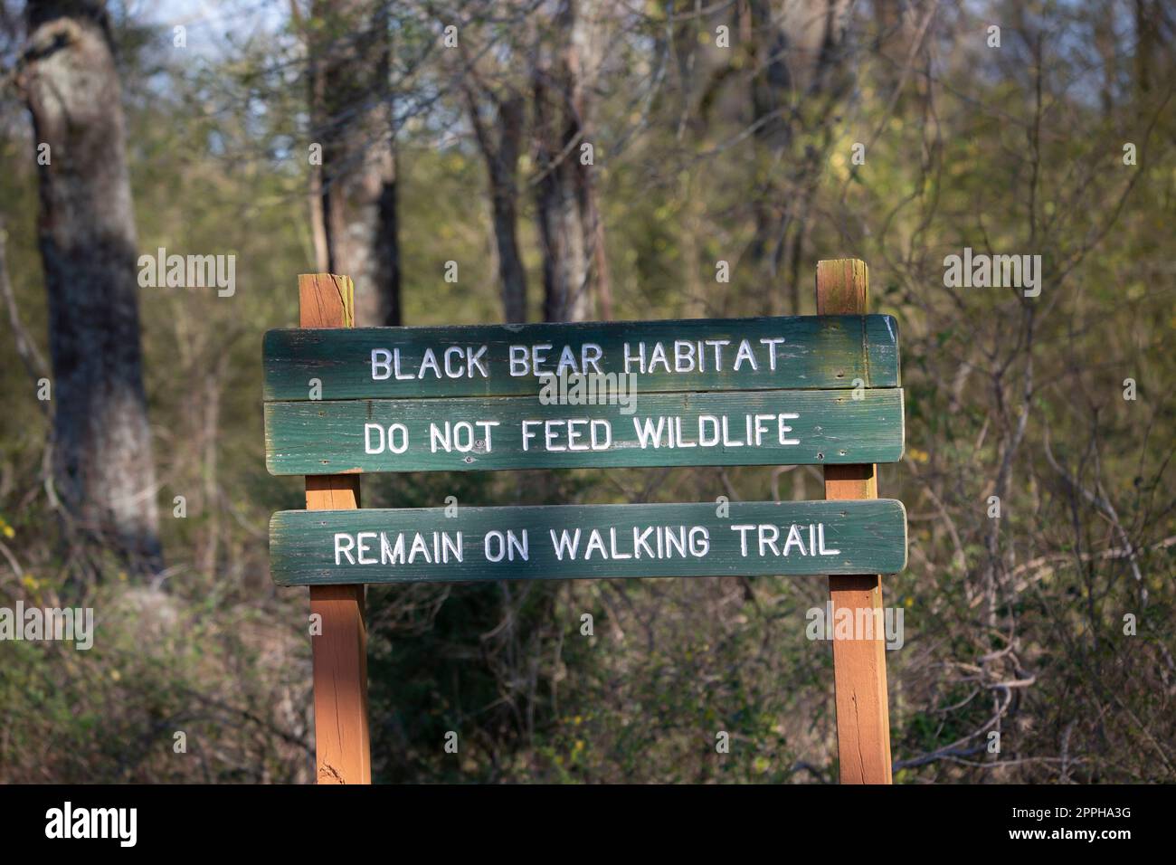 Bear country sign hi-res stock photography and images - Alamy