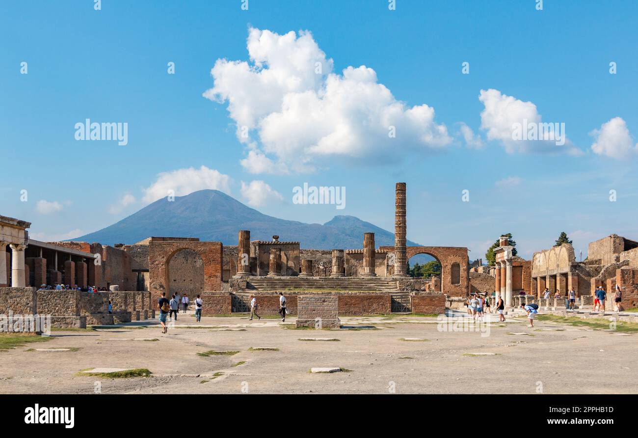 Pompeii vulcano hi-res stock photography and images - Alamy