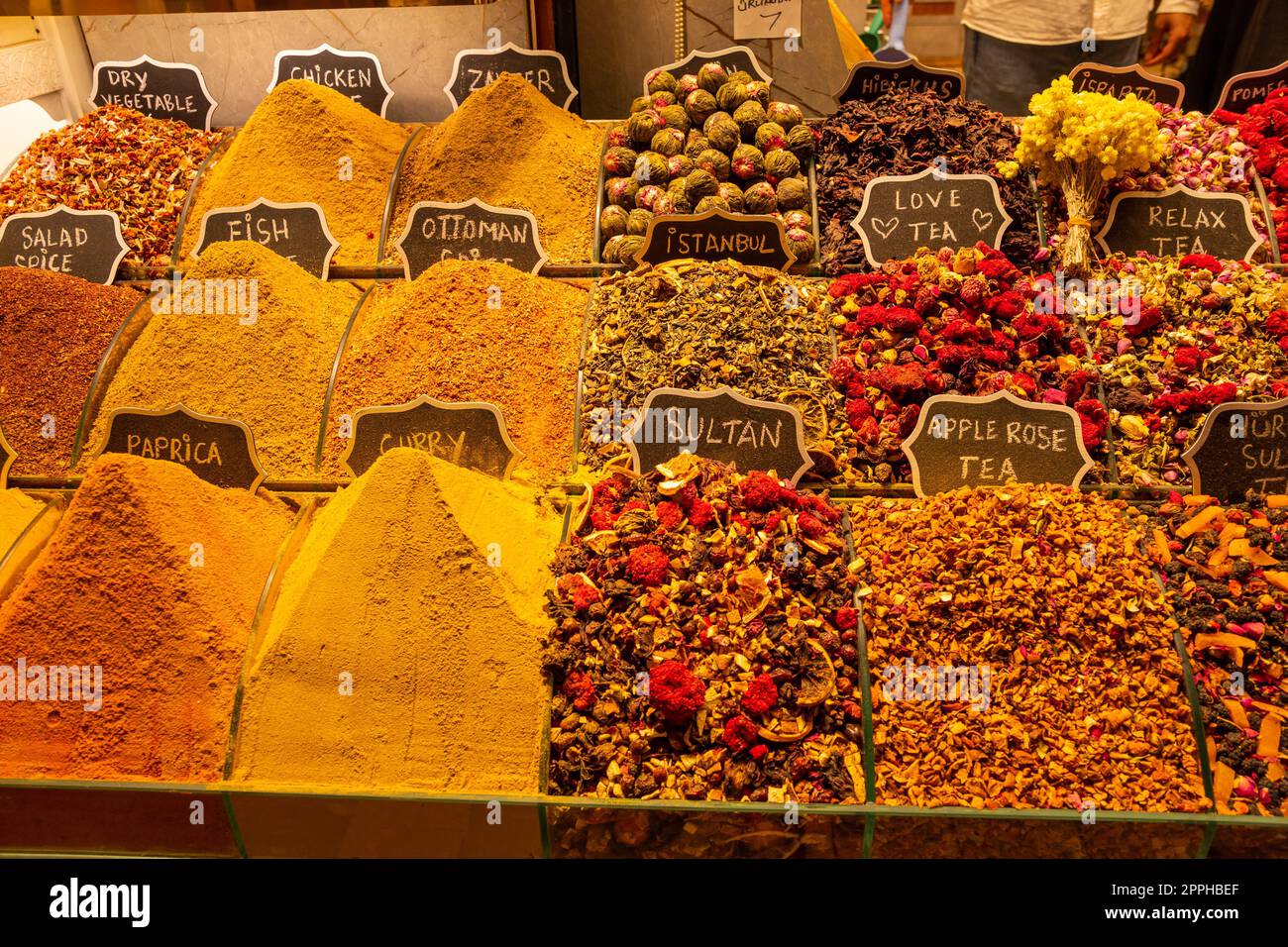 Spice market in Istanbul Stock Photo - Alamy