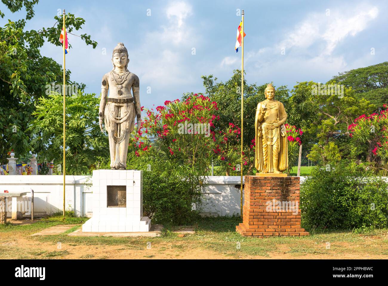 Temple art in the Buddhist monastery Tissamaharama Raja Maha Vihara ...