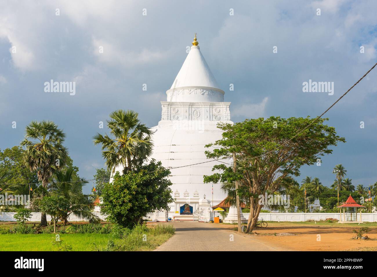 The Tissamaharama Raja Maha Vihara Stupa in the south of Sri Lanka ...