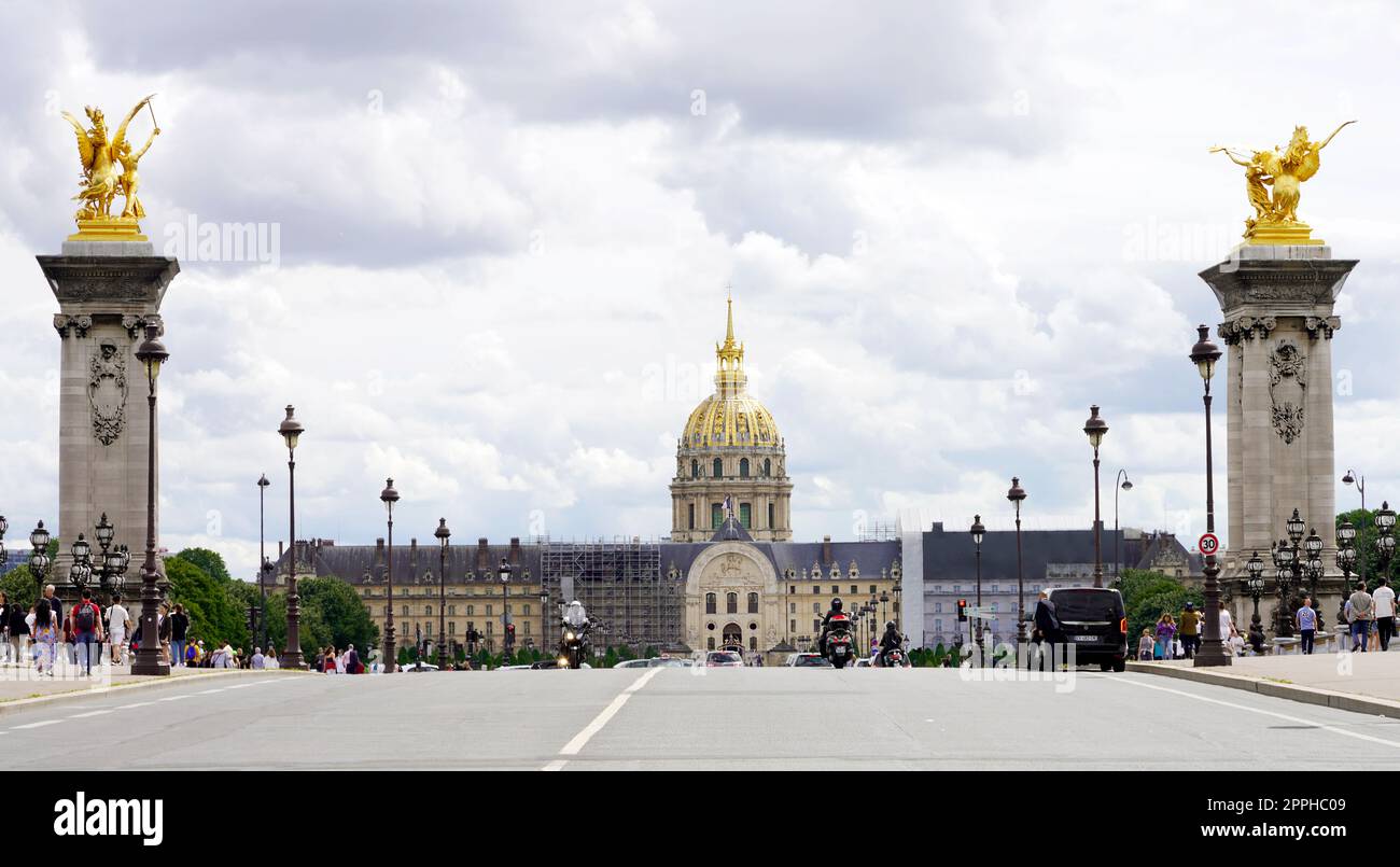Facade pont des invalides hi-res stock photography and images - Alamy