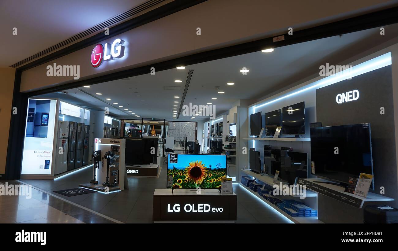 Lg qned hi-res stock photography and images - Alamy