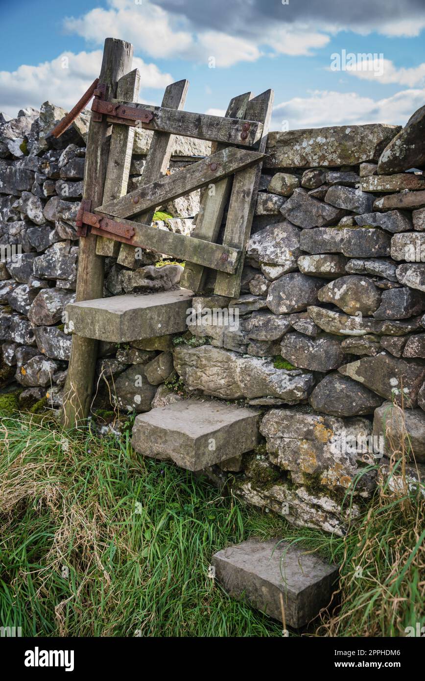 Yorkshire stile hi-res stock photography and images - Alamy
