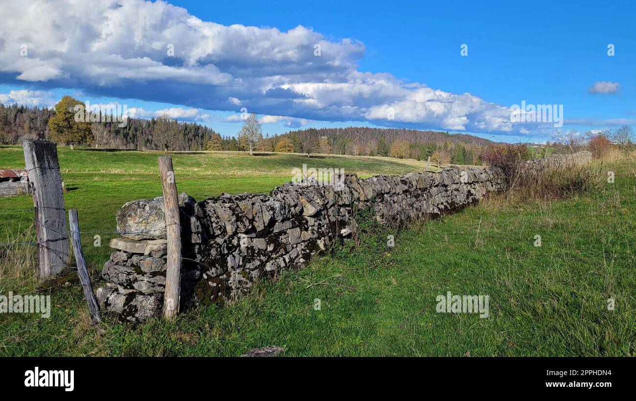 Stone demarcation hi-res stock photography and images - Alamy