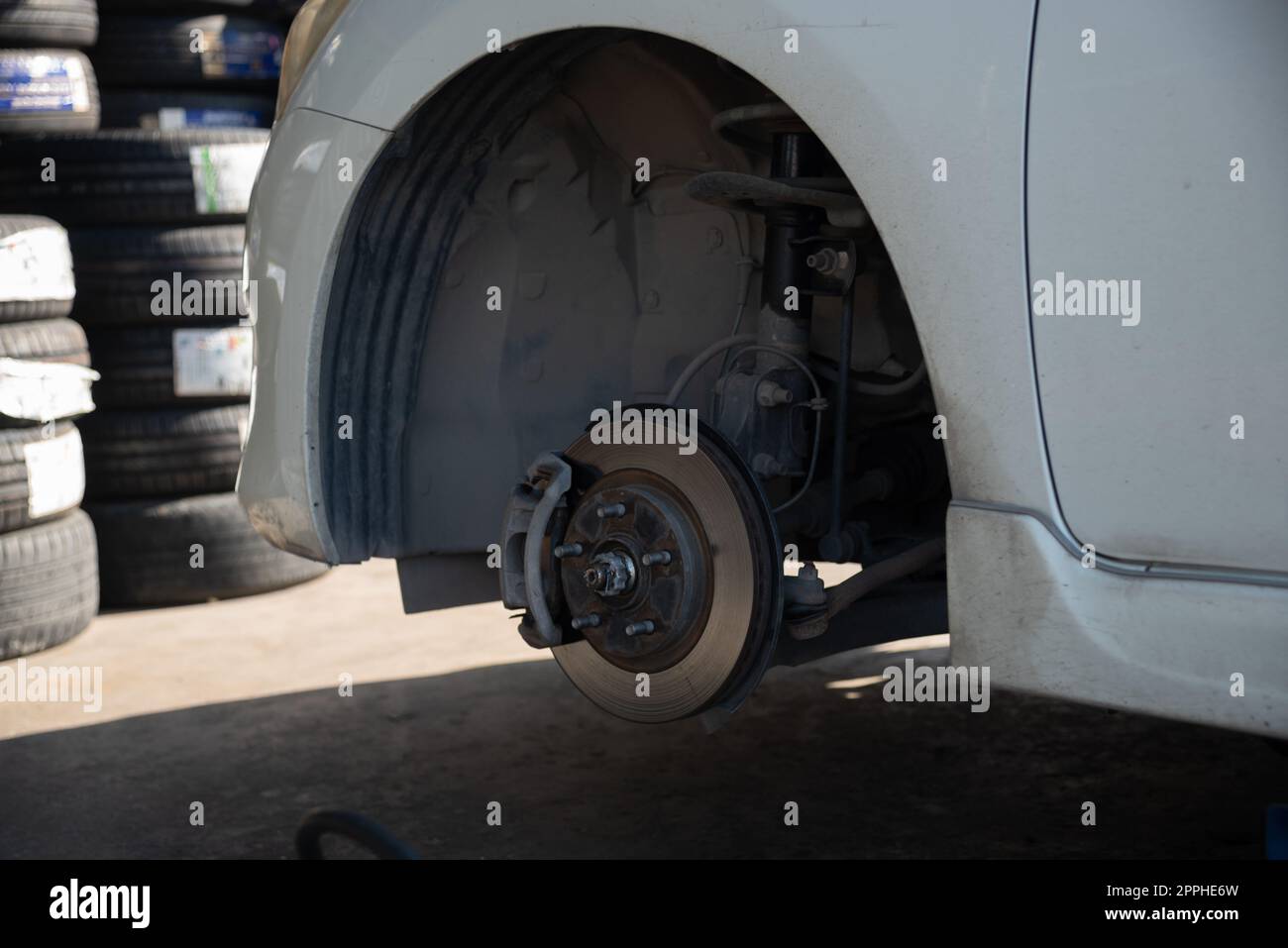 Car flat tire hi-res stock photography and images - Alamy