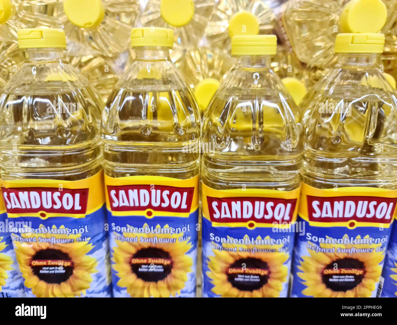 Kiel, Germany - 03. October 2022: Numerous bottles of vegetable oil for ...