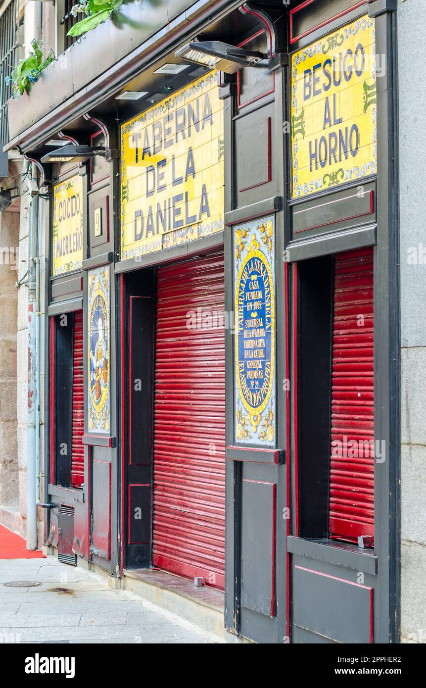 MADRID, SPAIN - OCTOBER 4, 2021: Facade of Taberna de la Daniela ...