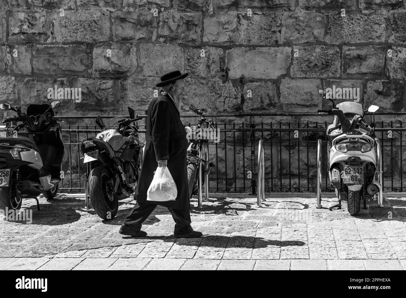 Israel community Black and White Stock Photos & Images - Alamy