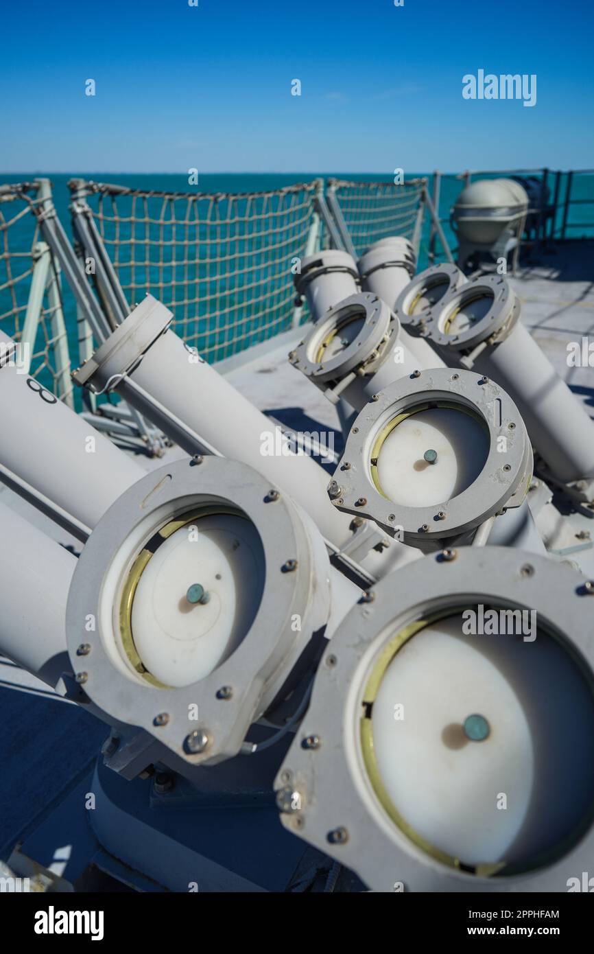 Rocket launcher military hi-res stock photography and images - Alamy