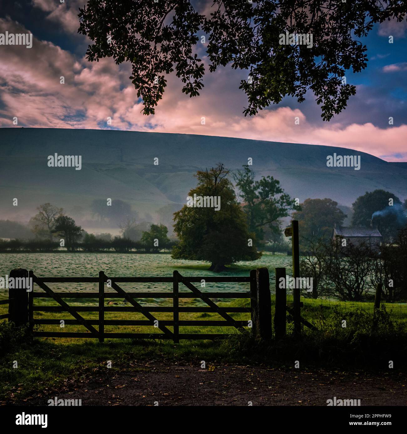 Pendle hill witch hi-res stock photography and images - Alamy