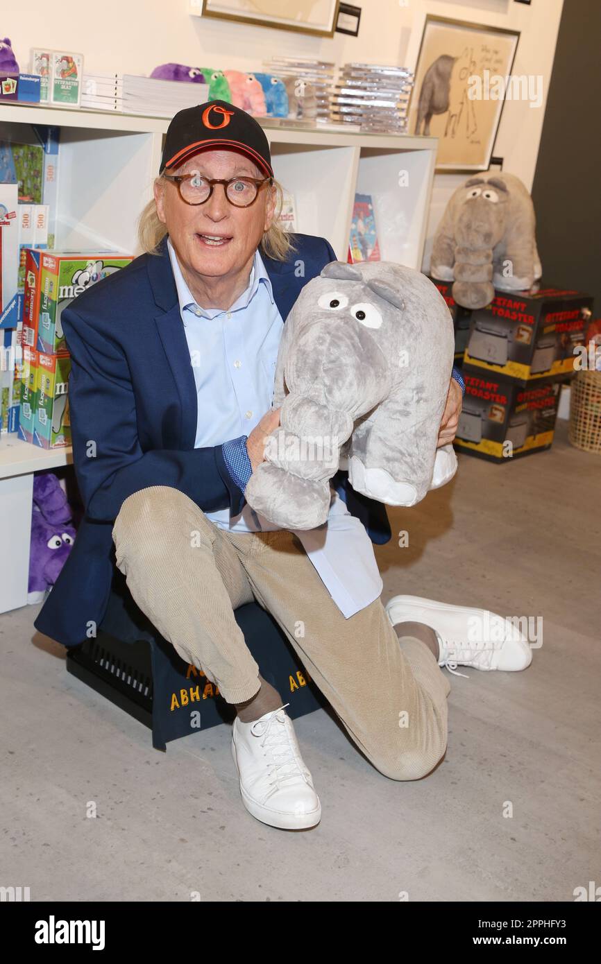 2022 12 01 hi-res stock photography and images - Alamy