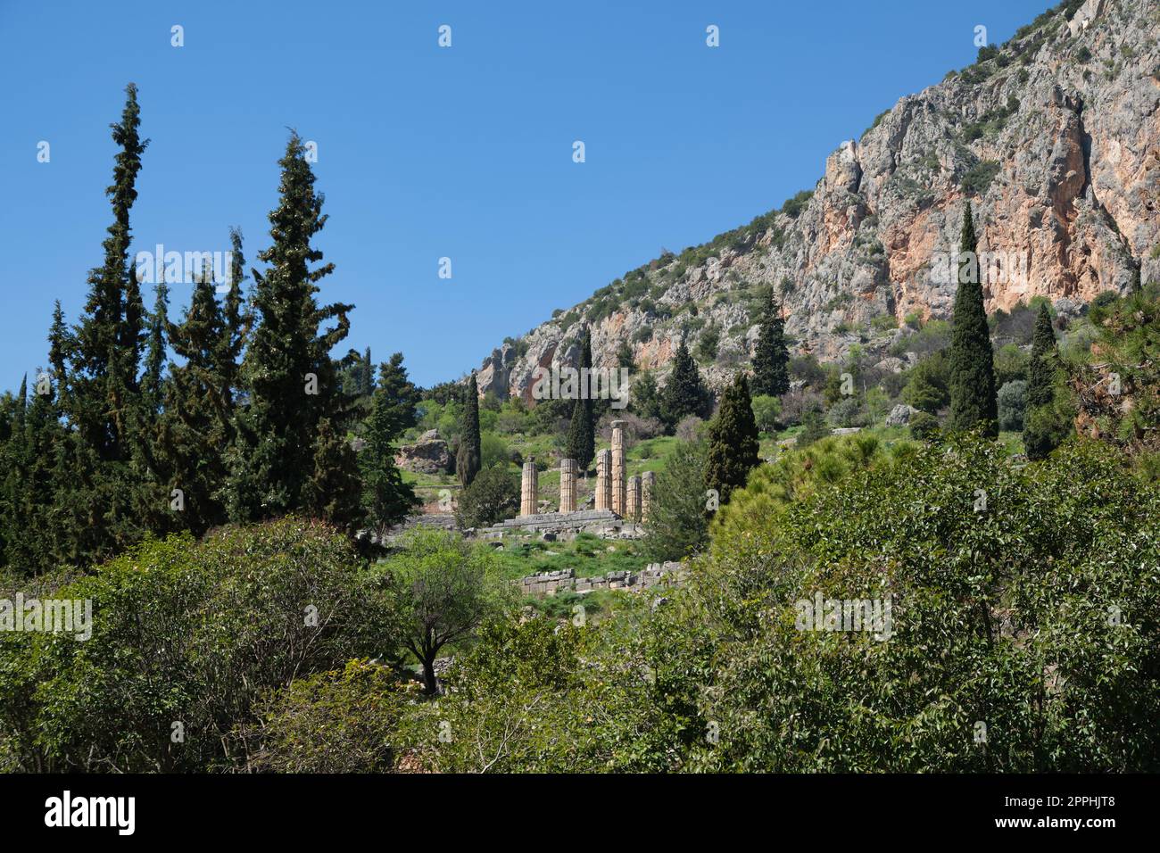 Temple of Apollo in Delphi central Greece Stock Photo - Alamy