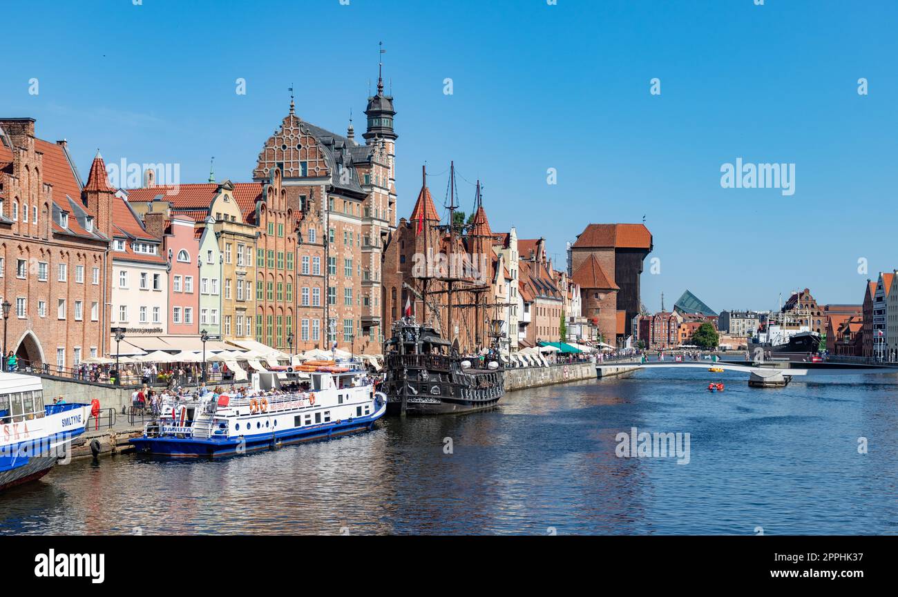 Gdansk crane gate hi-res stock photography and images - Alamy
